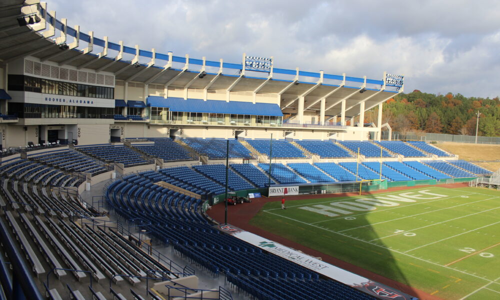Hoover Bucs | Hoover Metropolitan Stadium - CMgridiron